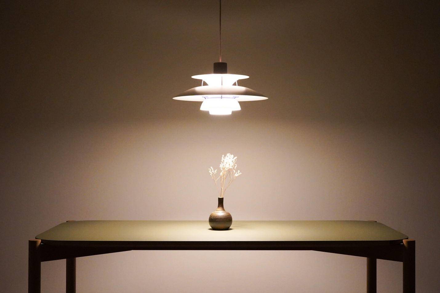 ルイスポールセンのPH5におすすめのテーブルサイズは？ | vanilla mag（バニラマグ）