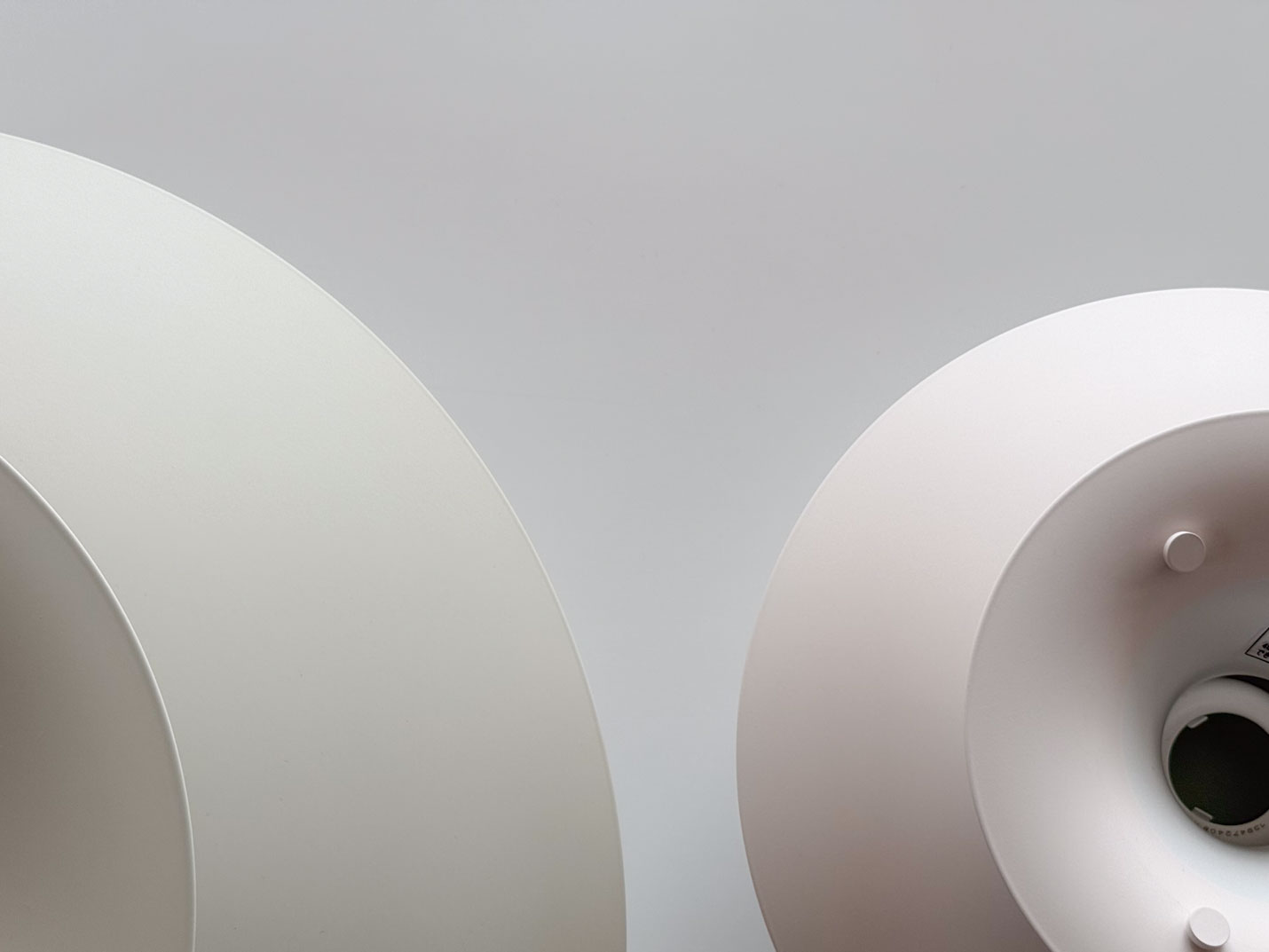 ルイスポールセンPH5モノクロームシリーズの色比較 | vanilla mag（バニラマグ）